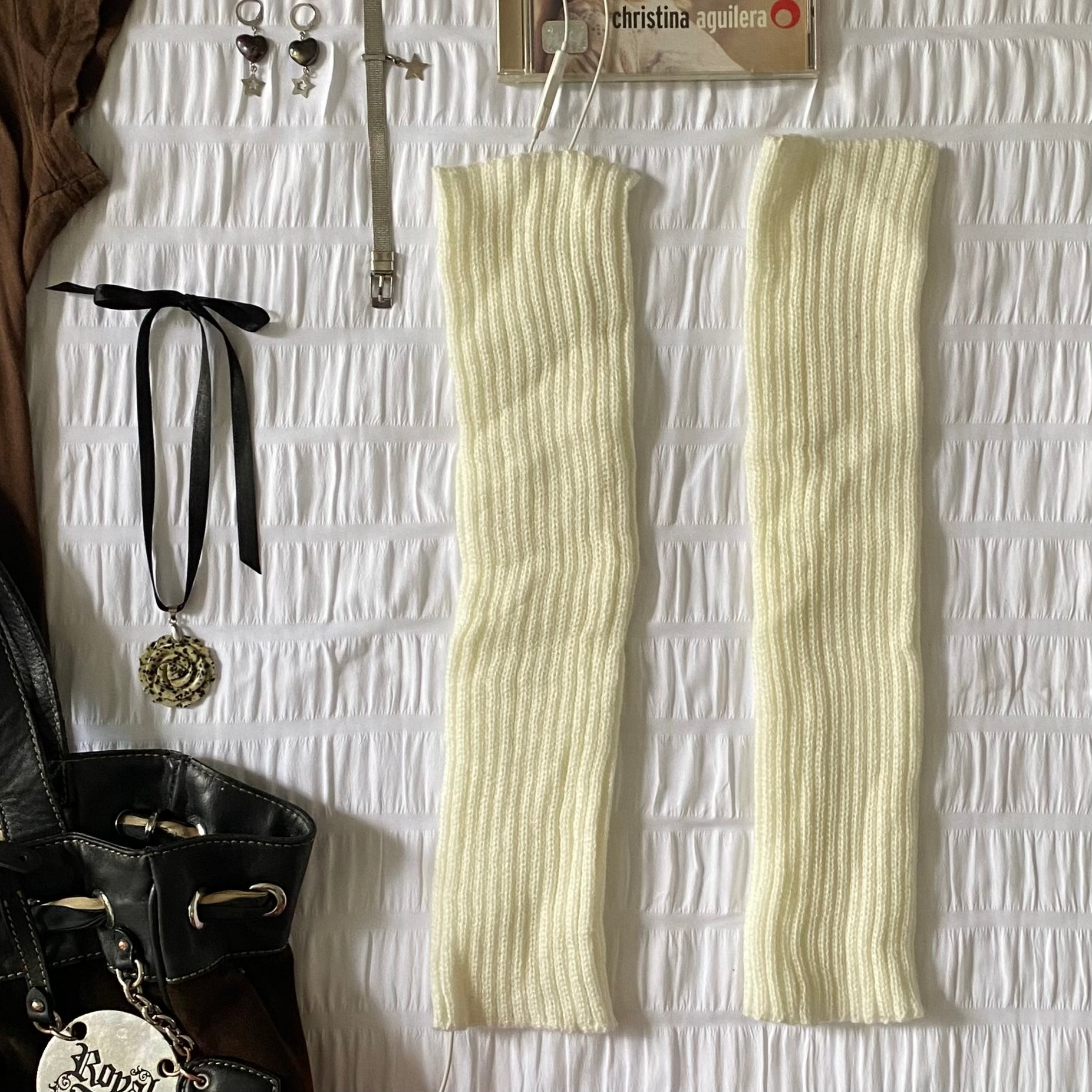 leg warmers black & cream – la dama de beirut